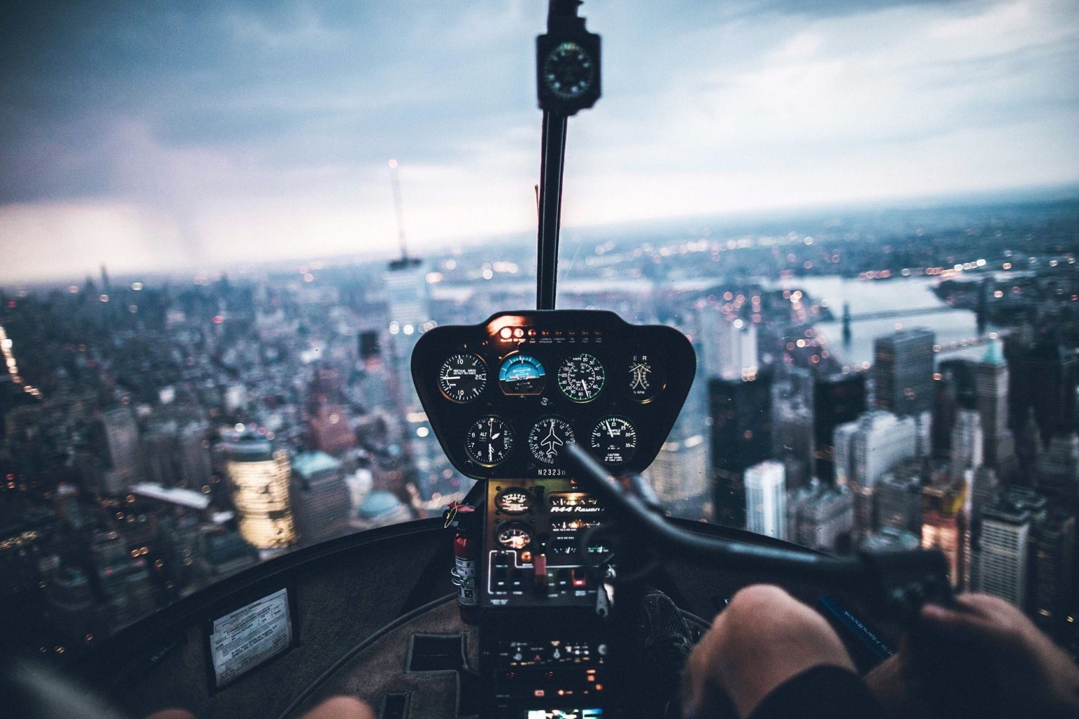 Los mejores joysticks para pilotar helicópteros en Flight Simulator (en ...